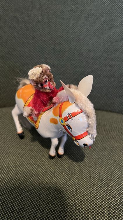Blechspielzeug: Affe auf Pferd, Vintage (Gebraucht) in Zürich für CHF ...