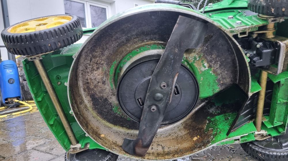 Rasenmäher John Deere JX 90 (Defekt) in Triengen für CHF 91 – nur ...