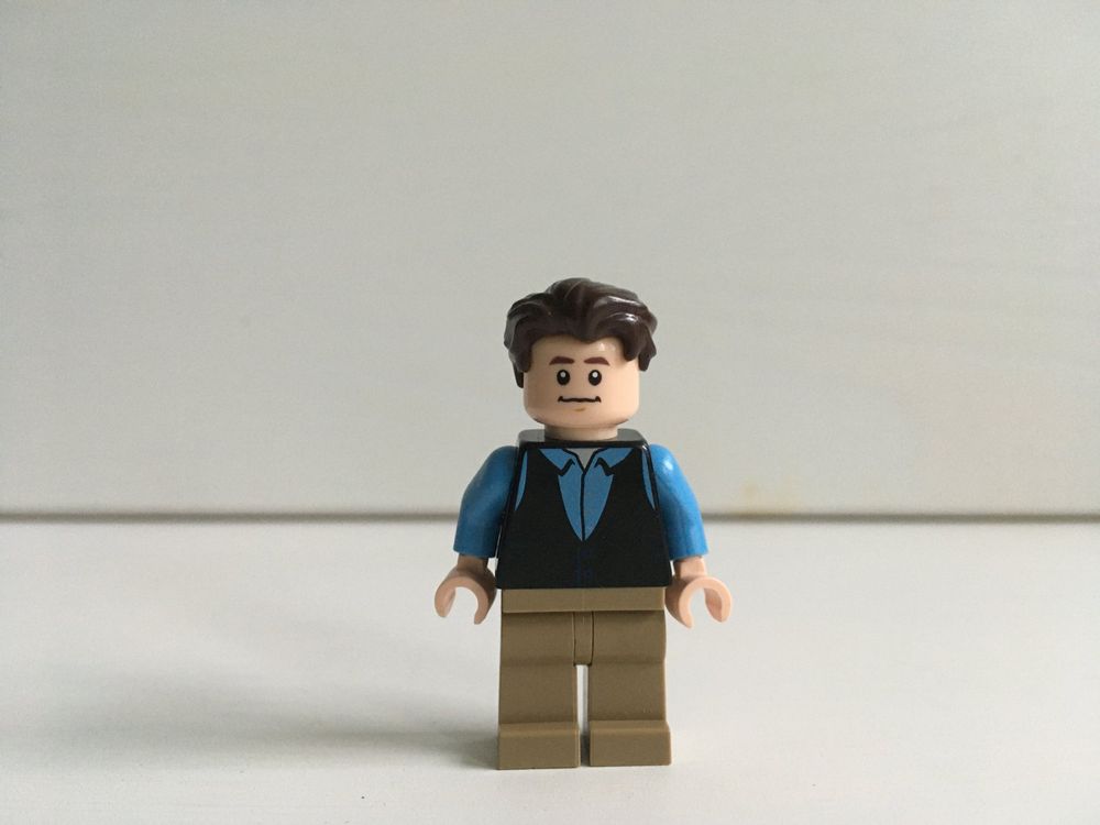 Lego Minifigur - Chandler Bing aus Set 21319 (Neu (gemäss Beschreibung ...