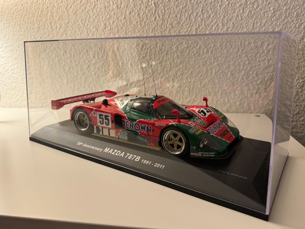Auto Art Mazda 787B anniversary / w. Display case 1/18 | Kaufen auf Ricardo