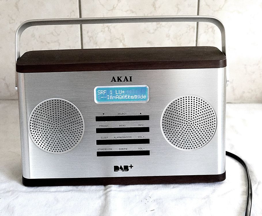 Radio DAB+ Akai (Gebraucht) in für CHF 25 – mit Lieferung auf Ricardo ...