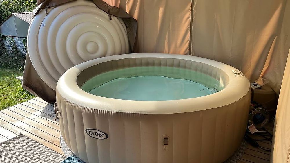 Jacuzzi gonflable Intex 6 personnes | Kaufen auf Ricardo