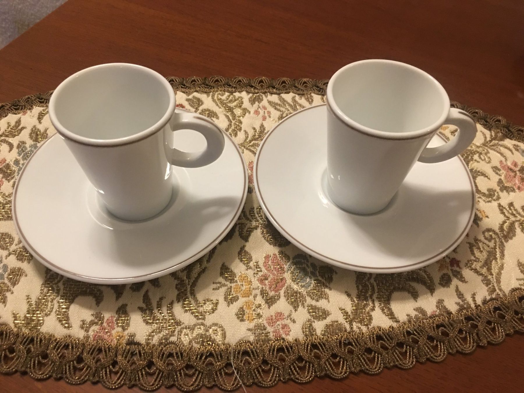 2 neue Espressotassen Bernardaud, Neupreis 104.-pro Stück (Neu (gemäss ...