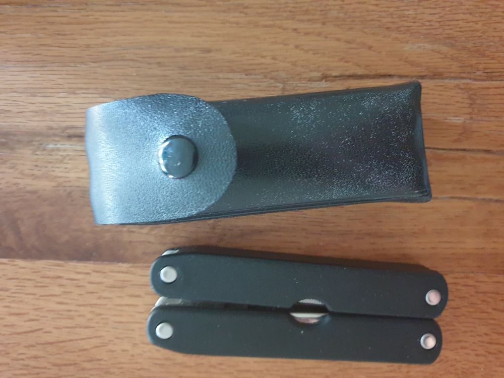 Multitool (Gebraucht) in St.Gallen für CHF 7 – mit Lieferung auf ...