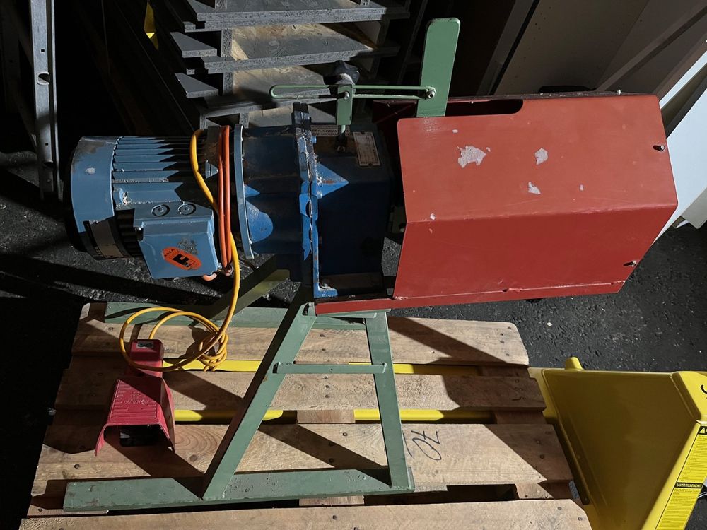 Tannenbaum-/Weihnachtsbaum-/Christbaum-Anspitzmaschine (Gebraucht) in ...