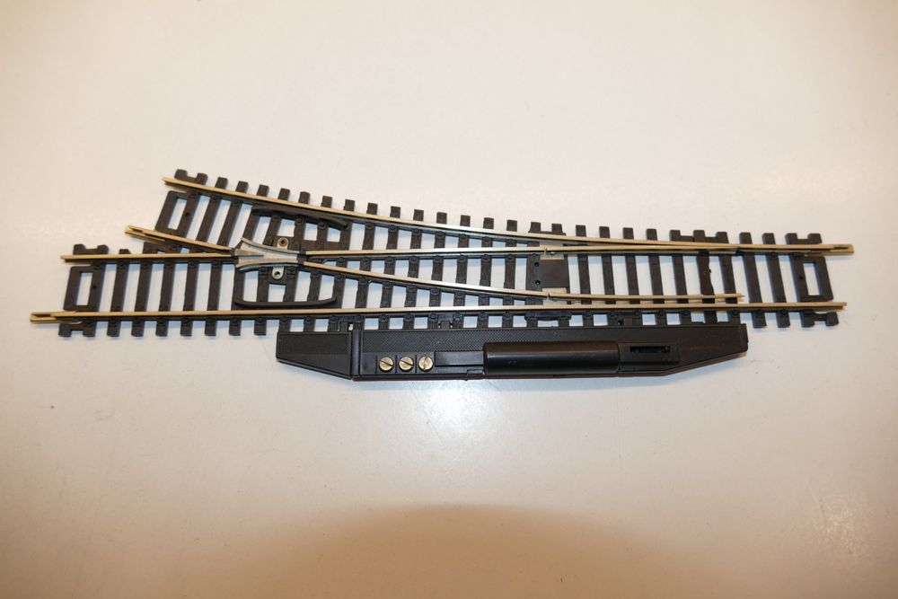 Roco H0: Weiche rechts mit Antrieb Einheit 1 (Gebraucht) in Niederhasli ...