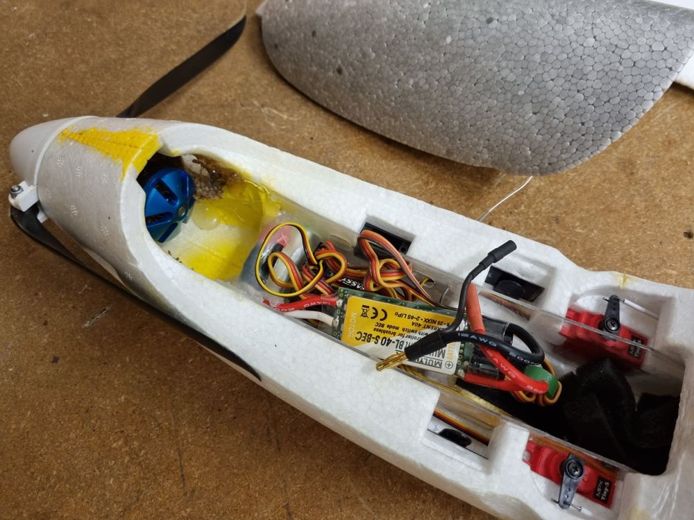 Multiplex Cularis Elektrosegel mit Ersatzflügel/Höhenruder (Gebraucht ...