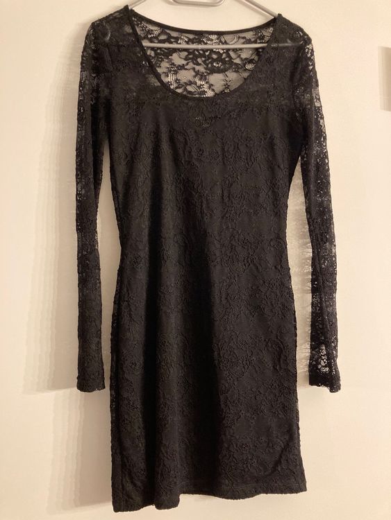 Kleid mit Spitze S (Gebraucht) in Chur für CHF 7 – mit Lieferung auf ...