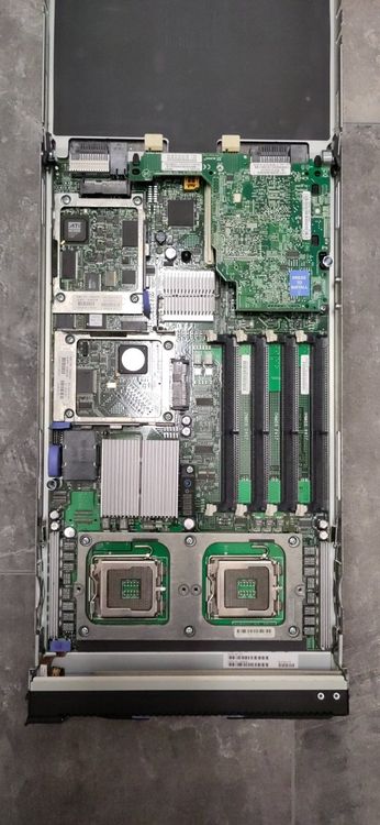 IBM HS21 Blade System Board + Chassis (43W6100) | Kaufen auf Ricardo