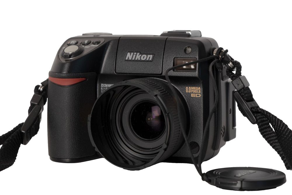 NIKON COOLPIX 8400 Kamera (Gebraucht) in Emmen für CHF 39 – mit ...