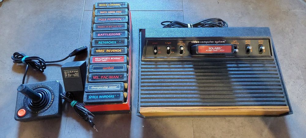 Atari 2600 inkl. 13 Games ua. Pac Man, Space Invaders | Kaufen auf Ricardo
