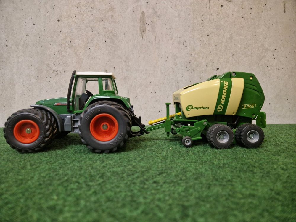 Siku 3250 Fendt 716 mit Zwillingsreifen und Ballenpresse (Gebraucht) in ...
