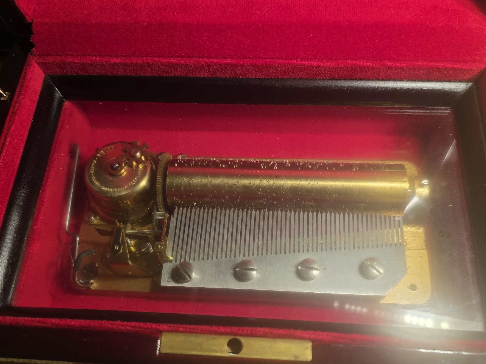 Boîte à musique Reuge 4/50 ! 4 mélodies (D'occasion) à Grand-Lancy pour ...