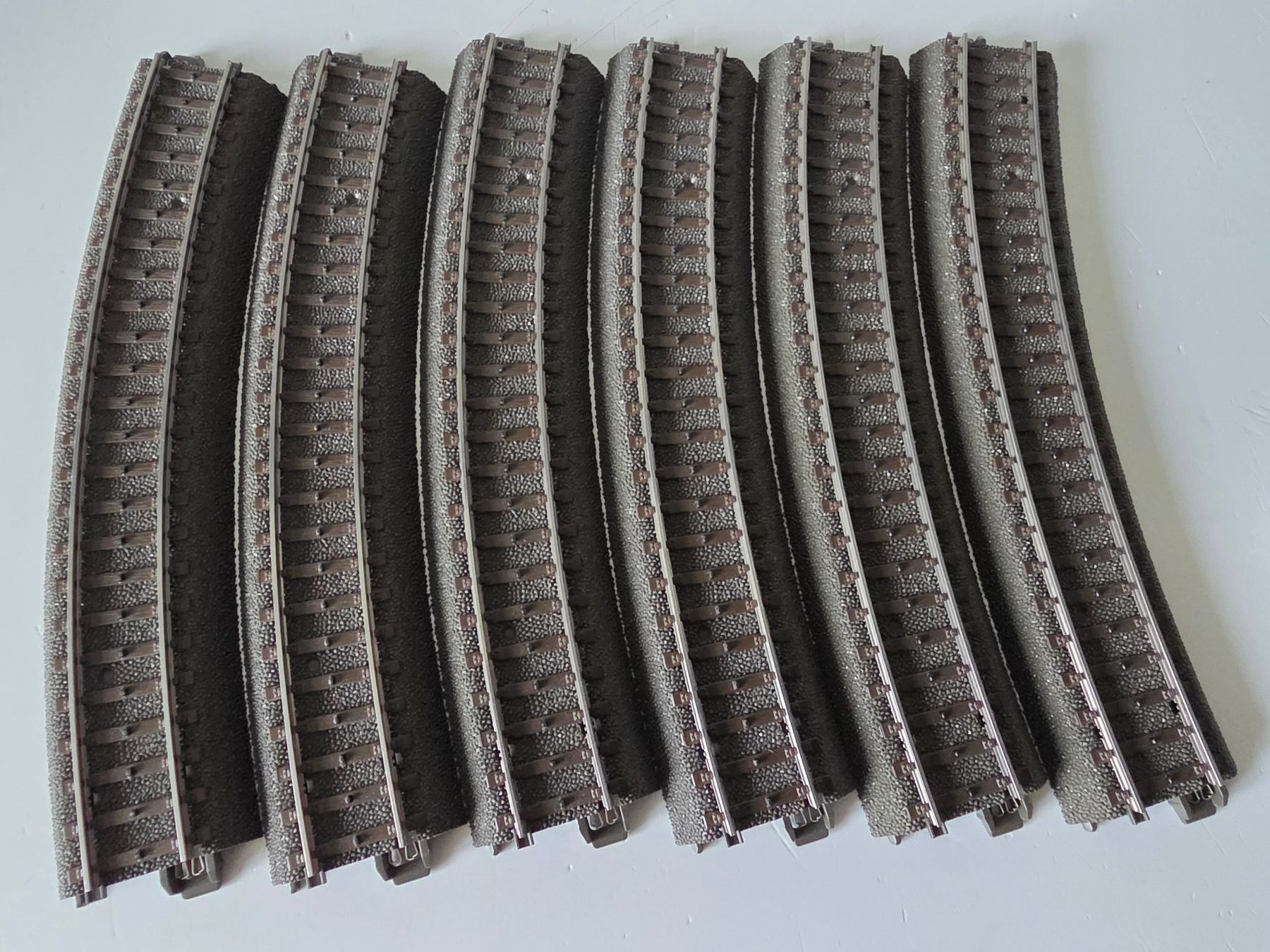 Märklin C-Gleis 6 Stück gebogen, 24224, R 2,Weichenausgleich (Gebraucht ...