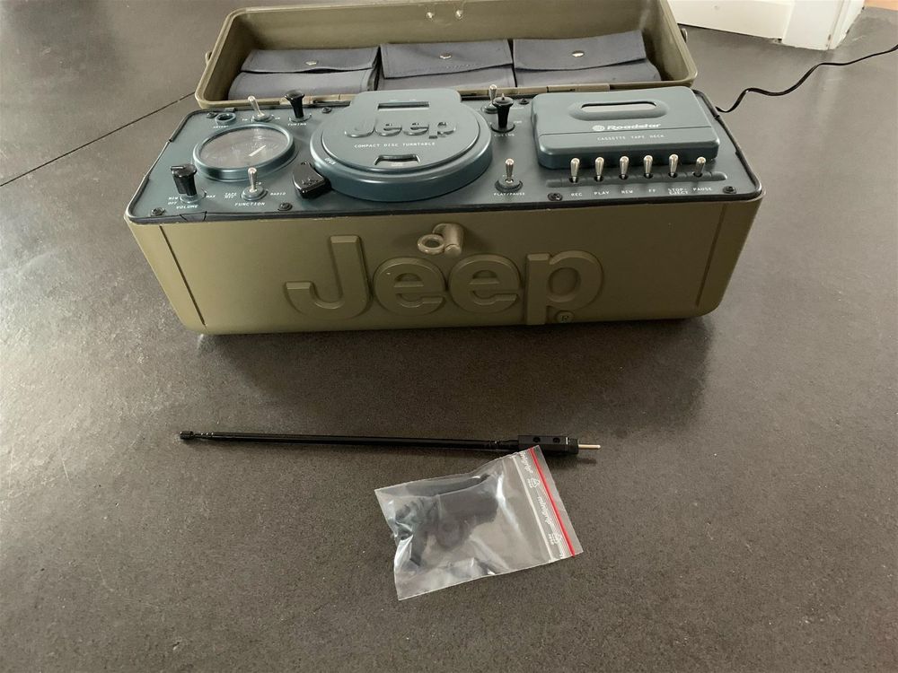 Roadstar JEEP Radio-CD-Tape Player (Gebraucht) in Fribourg für CHF 60 ...