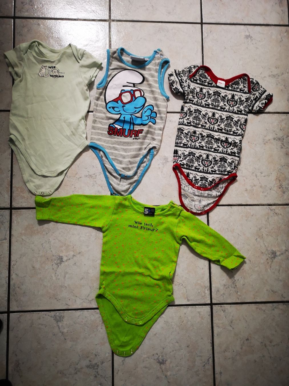 4 x Bodys gr. 86-92 schlüpfe, Isa, sterne Föifi... (Gebraucht) in ...