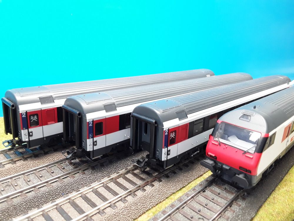 Märklin 4 teiliger SBB Schnellzug mit Steuerwagen _ Spur H0 (Gebraucht) in Hombrechtikon für CHF ...
