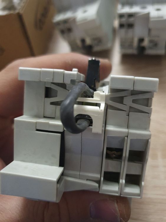 ABB SMISSLINE LP1 G6 Leitungsschutz (Gebraucht) in Zürich für CHF 4.5 – mit Lieferung auf ...