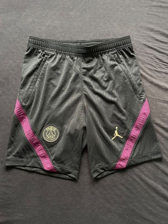 PSG Shorts (Neu (gemäss Beschreibung)) in Thun für CHF 14 – mit ...
