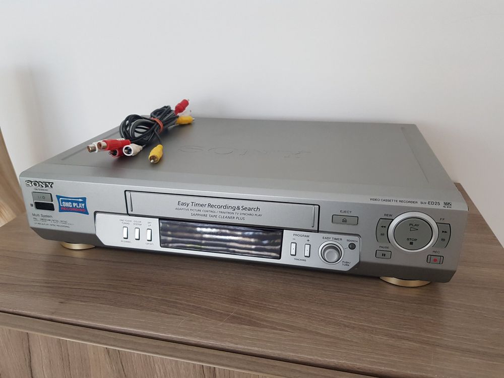 Sony VHS Videorecorder SLV-ED25 mit Sapphire Tape Cleaner (Gebraucht) in Bassersdorf für CHF 75 ...