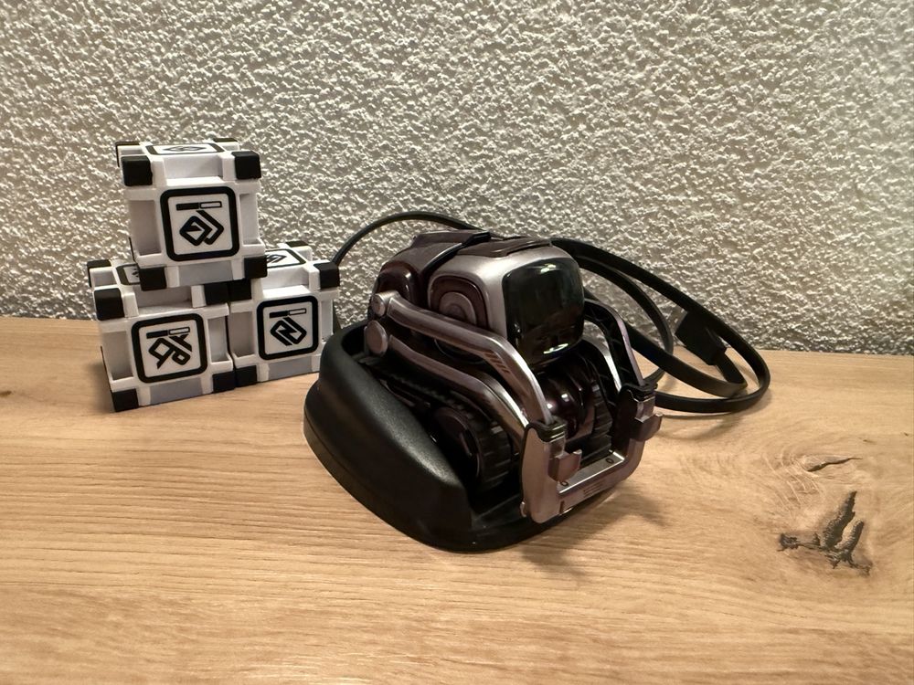 Cozmo Roboter - Anki Cozmo (Gebraucht) in Steffisburg für CHF 100 – mit ...