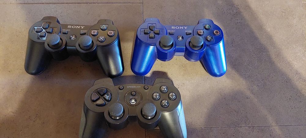PS3 Controller 3 Stück defekt deshalb 1 CHF | Kaufen auf Ricardo
