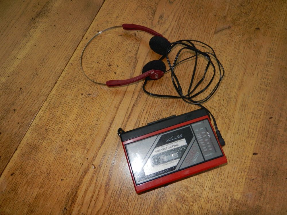 Vintage Walkman mit Radio INTERSOUND (Gebraucht) in Flamatt für CHF 23 ...