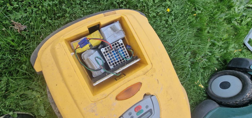 Mähroboter Robomow RL850 & RL2000 (Defekt) in Seedorf BE für CHF 1 ...