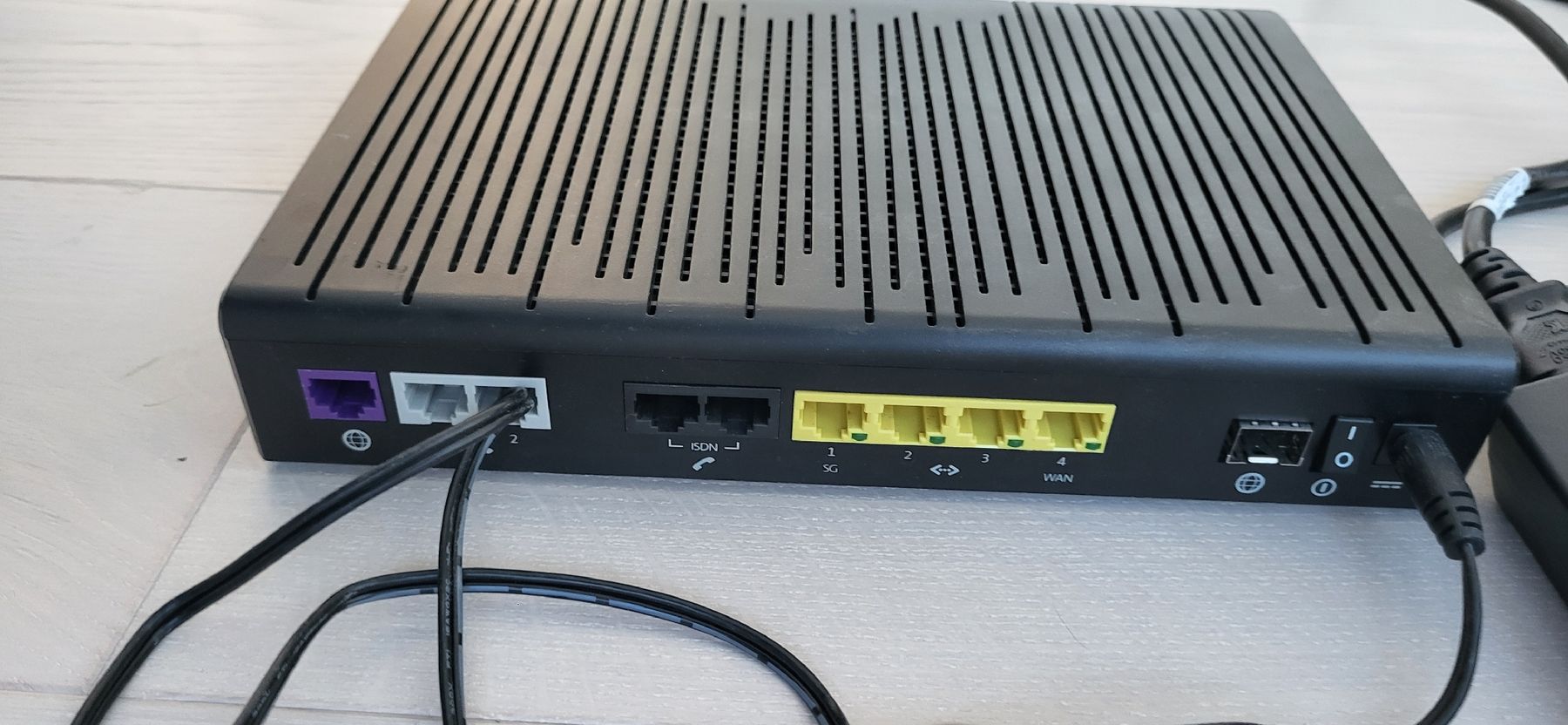 Swisscom Internet-Box Standard - Schnelles WLAN für Zuhause (Gebraucht ...