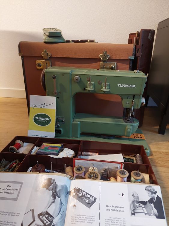 TURISSA Nähmaschine Retro Vintage mit Koffer und Zubehör (Gebraucht) in ...