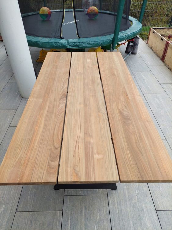 Hochwertiger Teak-Massivholz-Gartentisch | Kaufen auf Ricardo