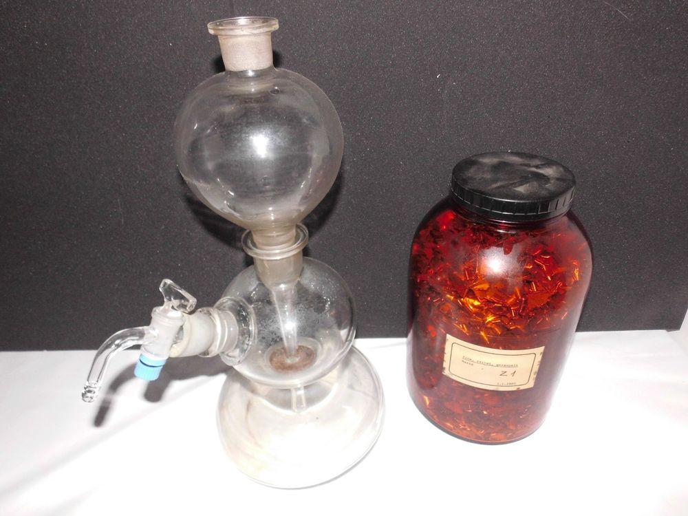 Kippscher Apparat und ca. 5kg Zink Späne von Merk (Gebraucht) in Schupfart für CHF 250 – mit ...