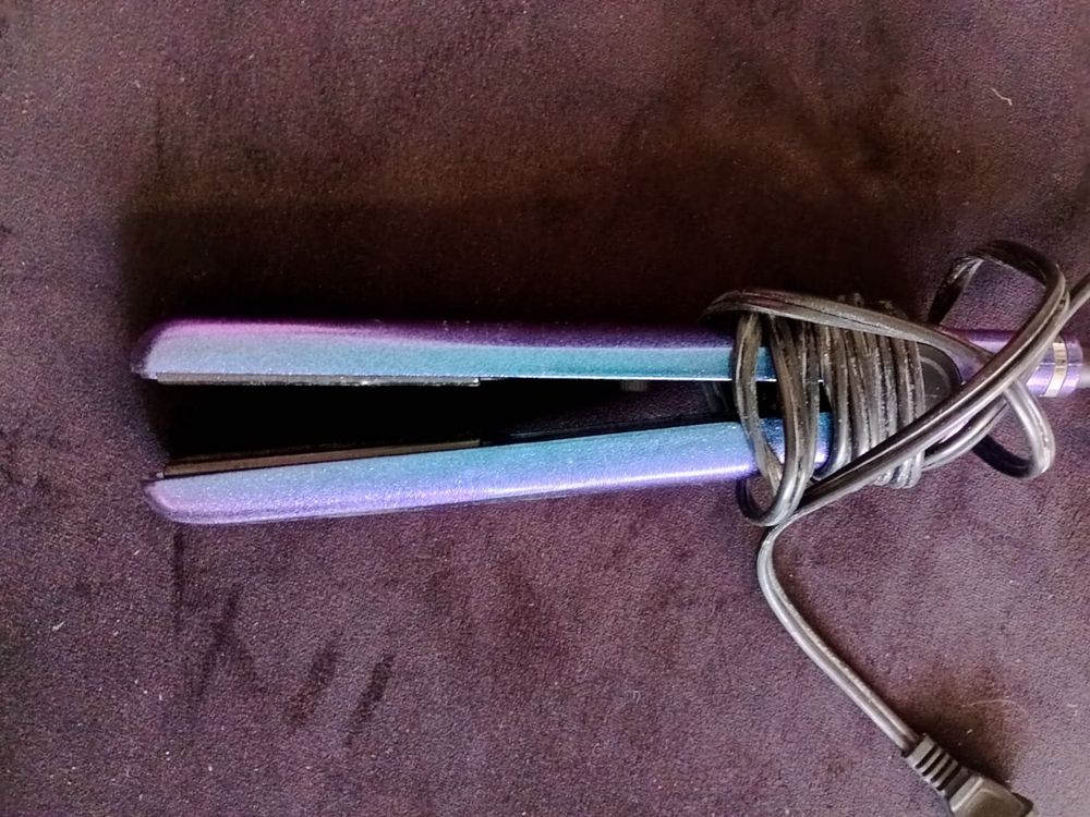 neues Glätteisen Juicy Counture (Neu (gemäss Beschreibung)) in Riken AG ...