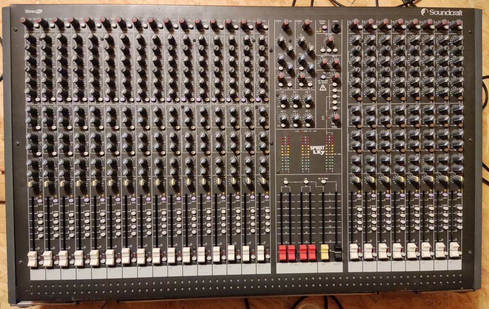 Soundcraft Spirit LX7 24CH mit Case | Kaufen auf Ricardo
