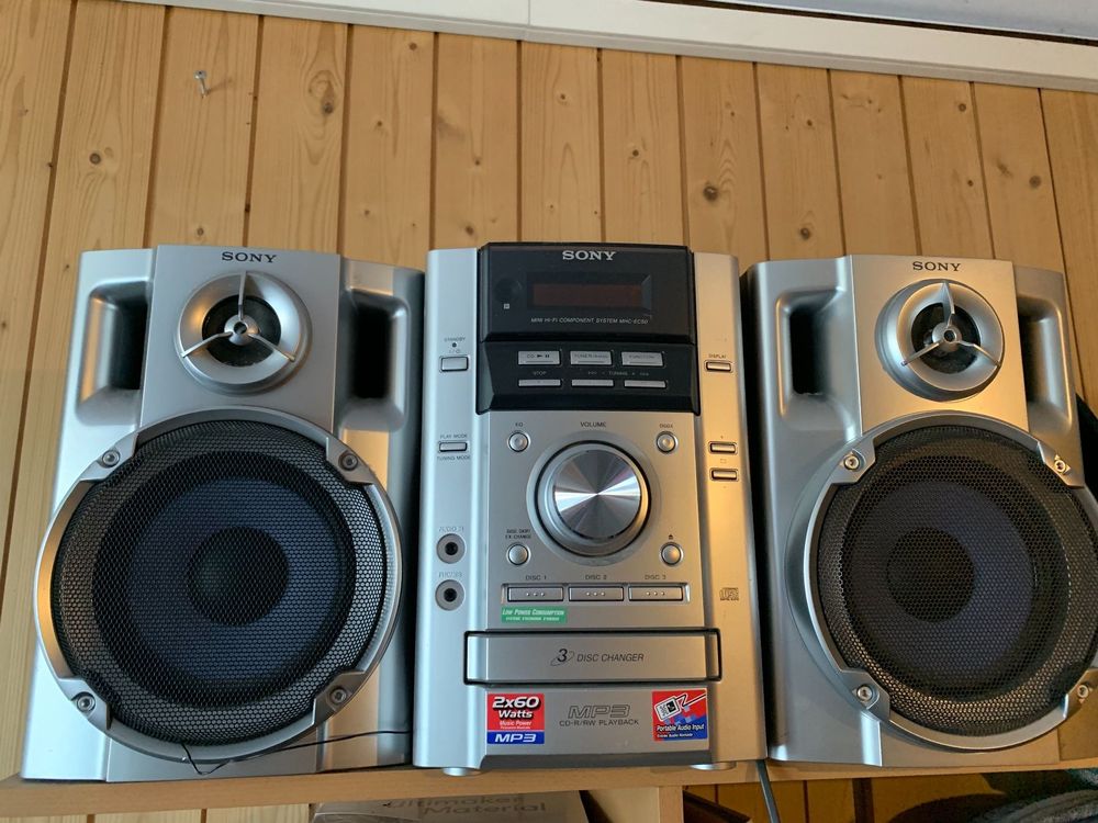 Sony Stereoanlage mit 2 Stk Boxen (Gebraucht) in für CHF 20 – nur ...
