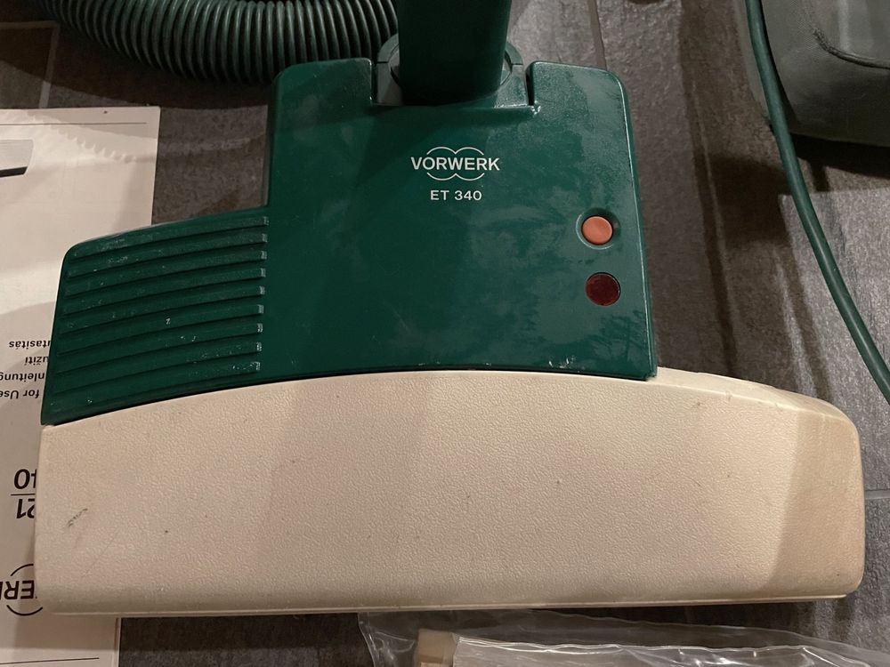 VORWERK VK 121 ET 340 Staubsauger mit Zubehör (Gebraucht) in Murten für ...