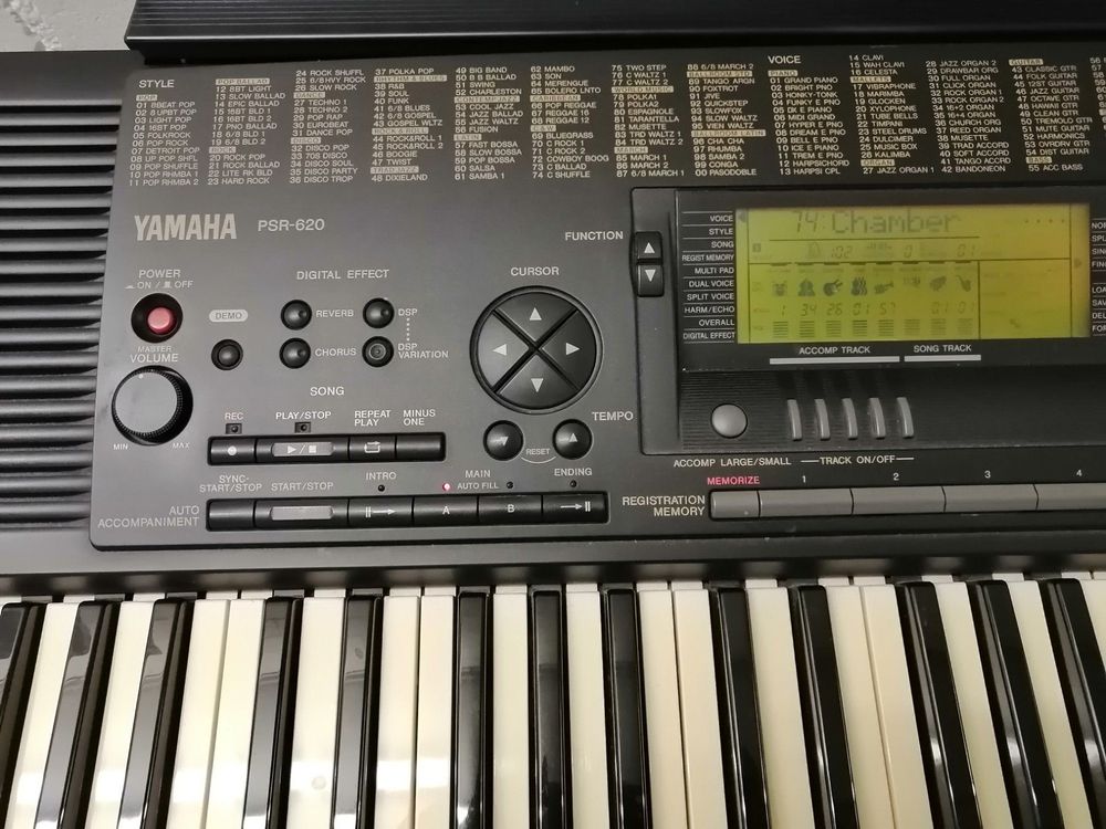 Keyboard YAMAHA PSR-620 mit Ständer | Kaufen auf Ricardo