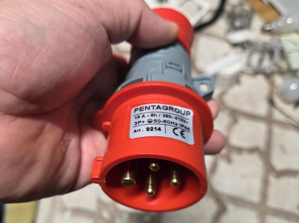 Stecker CEE 16A 4P 6h 380-415V pentagroup 9214 (Neu und ...