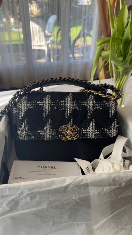 Chanel C19 Tweed Tri Color Hardware (Gebraucht) in camarines sur für ...