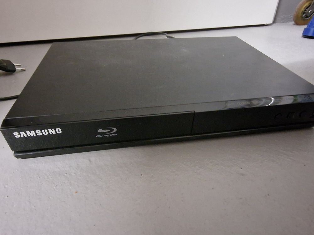 Bluray Player Samsung (Gebraucht) in Seuzach für CHF 5 – nur Abholung ...