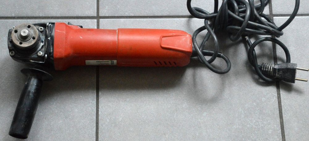 Hilti DC 125 S Winkelschleifer / Meuleuse d'angle | Kaufen auf Ricardo Hilti DC 125 S Winkelschleifer / Meuleuse d'angle | Kaufen auf Ricardo