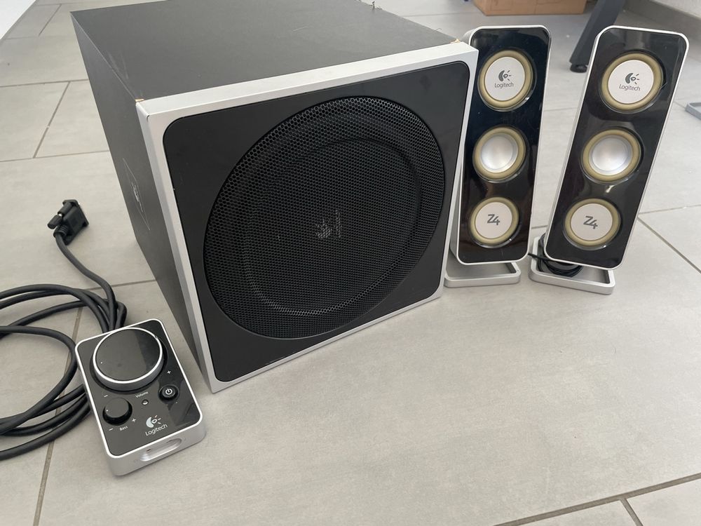 Logitech Lautsprecher (Gebraucht) in Vilters für CHF 1 – nur Abholung auf Ricardo kaufen