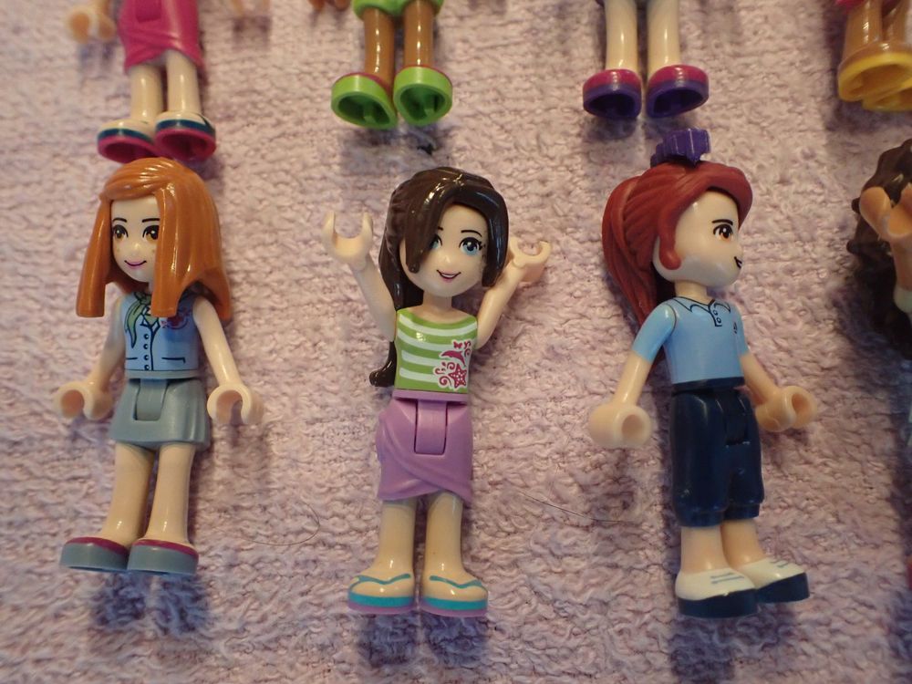 viele schöne komplette Lego FRIENDS Figuren Männchen (Gebraucht) in Geroldswil für CHF 15 – mit ...