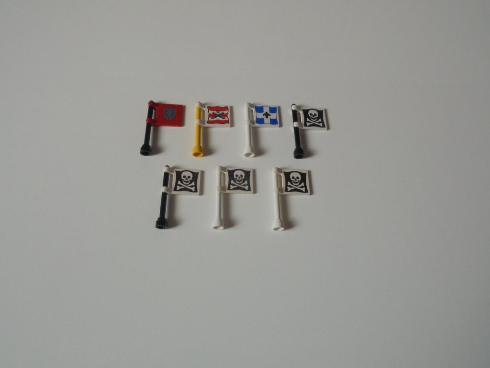 Lego Diverse Piraten Ritter Flaggen Gebraucht In Gelterkinden