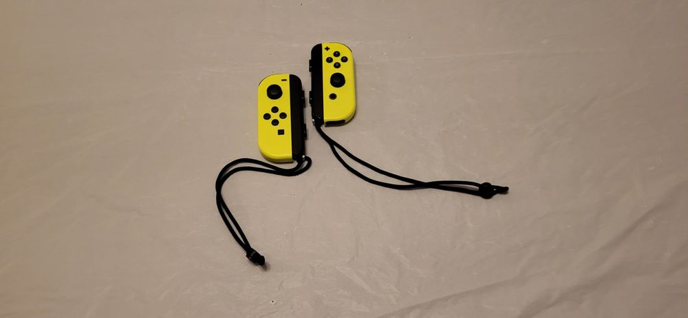 Joy Cons Neon Gelb Switch (Gebraucht) in Gretzenbach für CHF 46 – mit ...