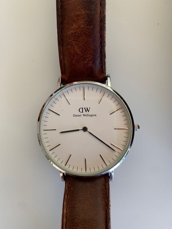 Daniel Wellington Armbanduhr (Gebraucht) in Schaan für CHF 80 – mit ...