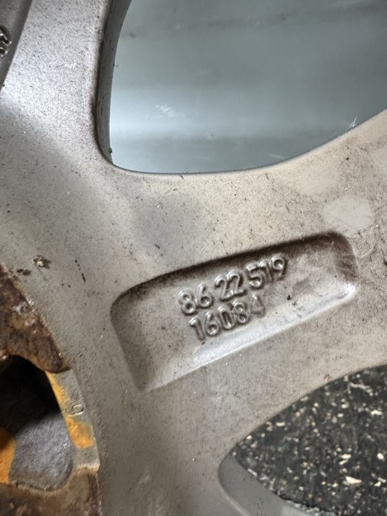 Volvo Kompletträder 235/40 R18 Sommerreifen, Top Zustand! (Gebraucht ...