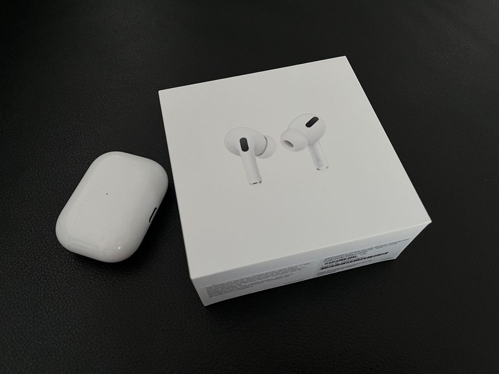 Apple AirPods Pro (1 Gen) Wireless Charging Case (Gebraucht) in Cham ...