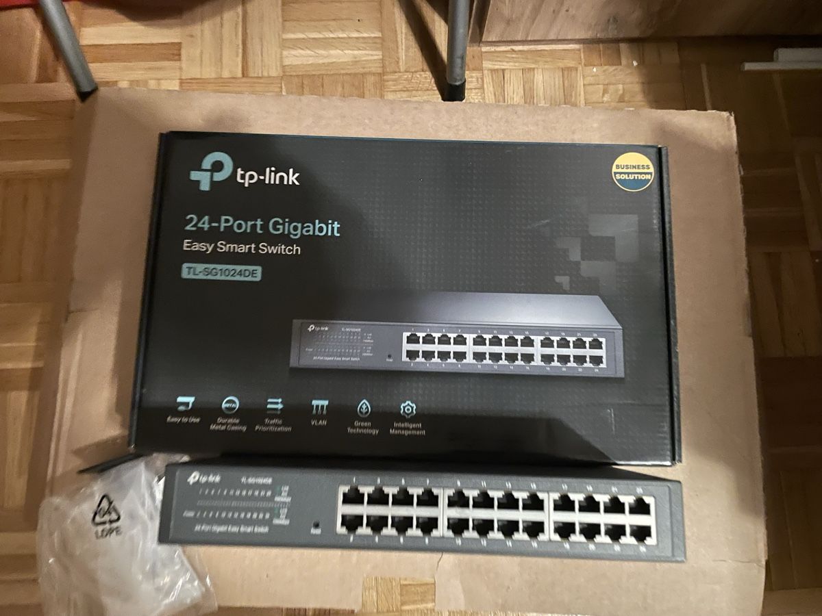 Switch TP-Link TL-SG1024DE 24 porte Gigabit, come nuovo (Neu (gemäss ...