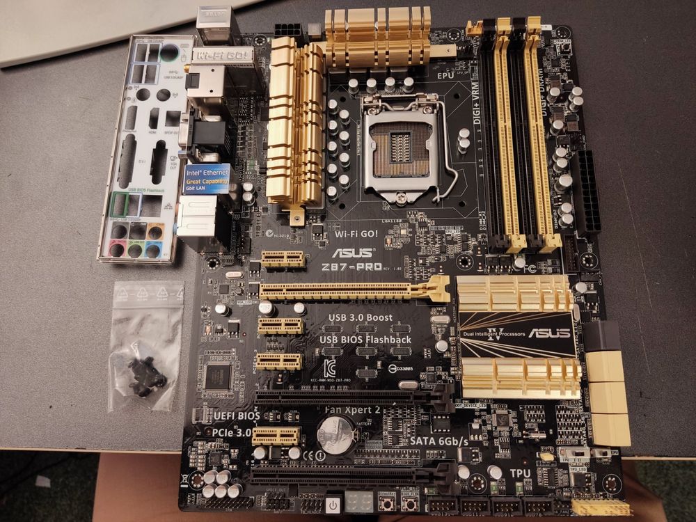 ASUS Z87-PRO Intel® Z87 LGA 1150 ATX LGA 1150 Mainboard | Kaufen auf Ricardo